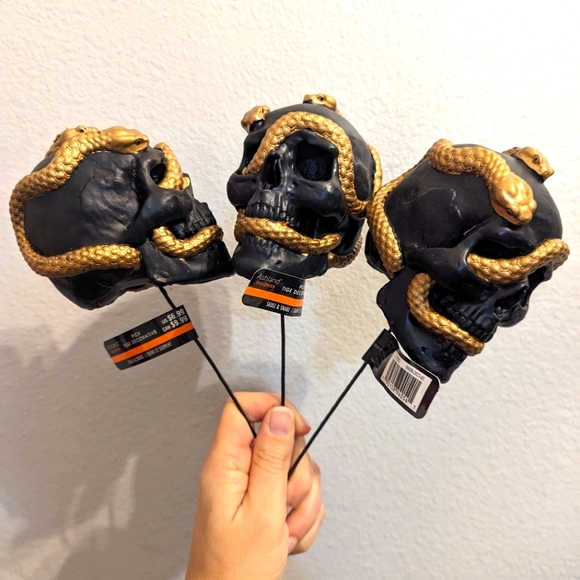 Ashland | Holiday | Skull And Snake Pick Halloween Decor Black And Gold ...